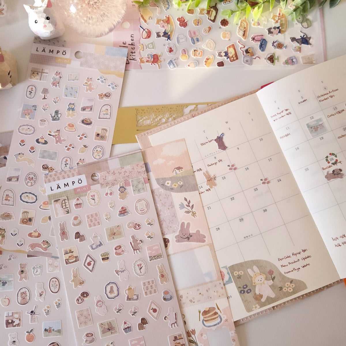 Mind Wave Lampo Mini Sticker: Dusk with Rabbit – PenCakeDesign